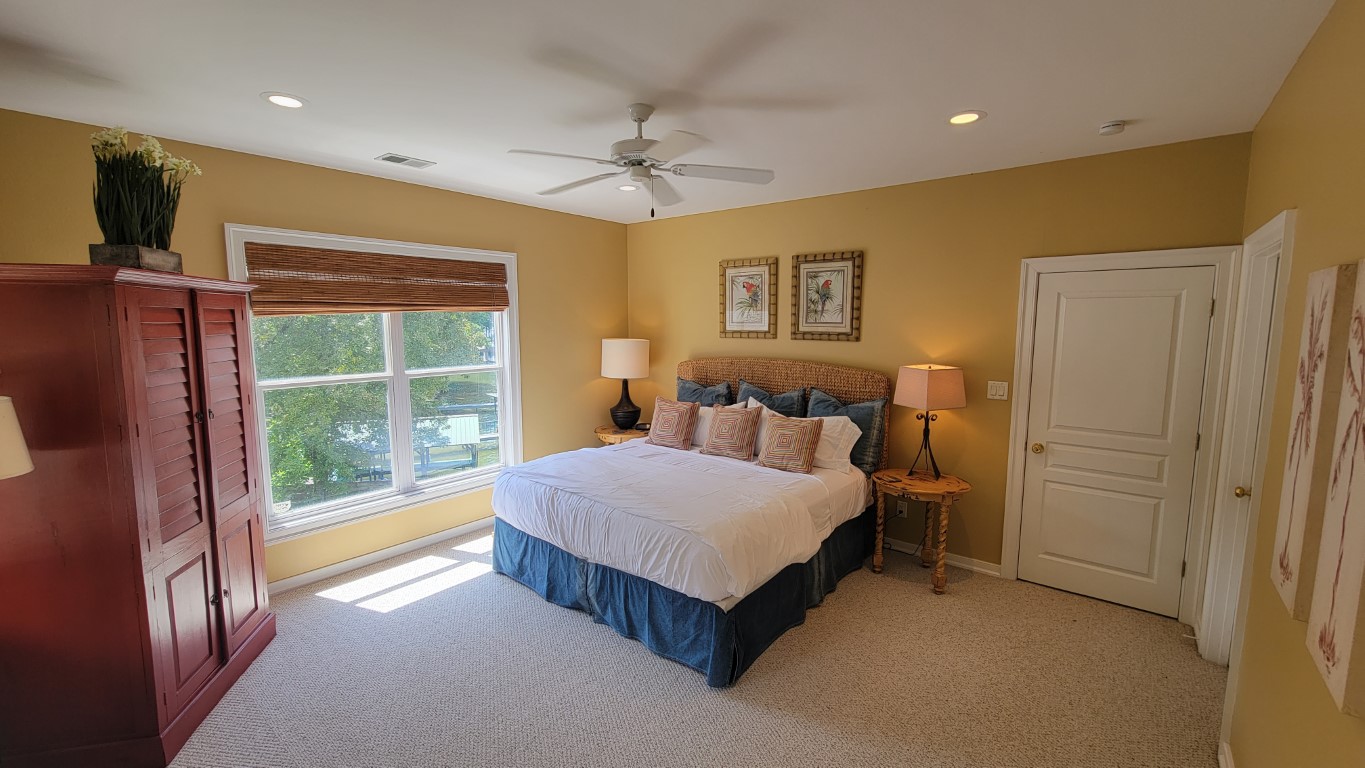 The House - Hot Springs Lake House